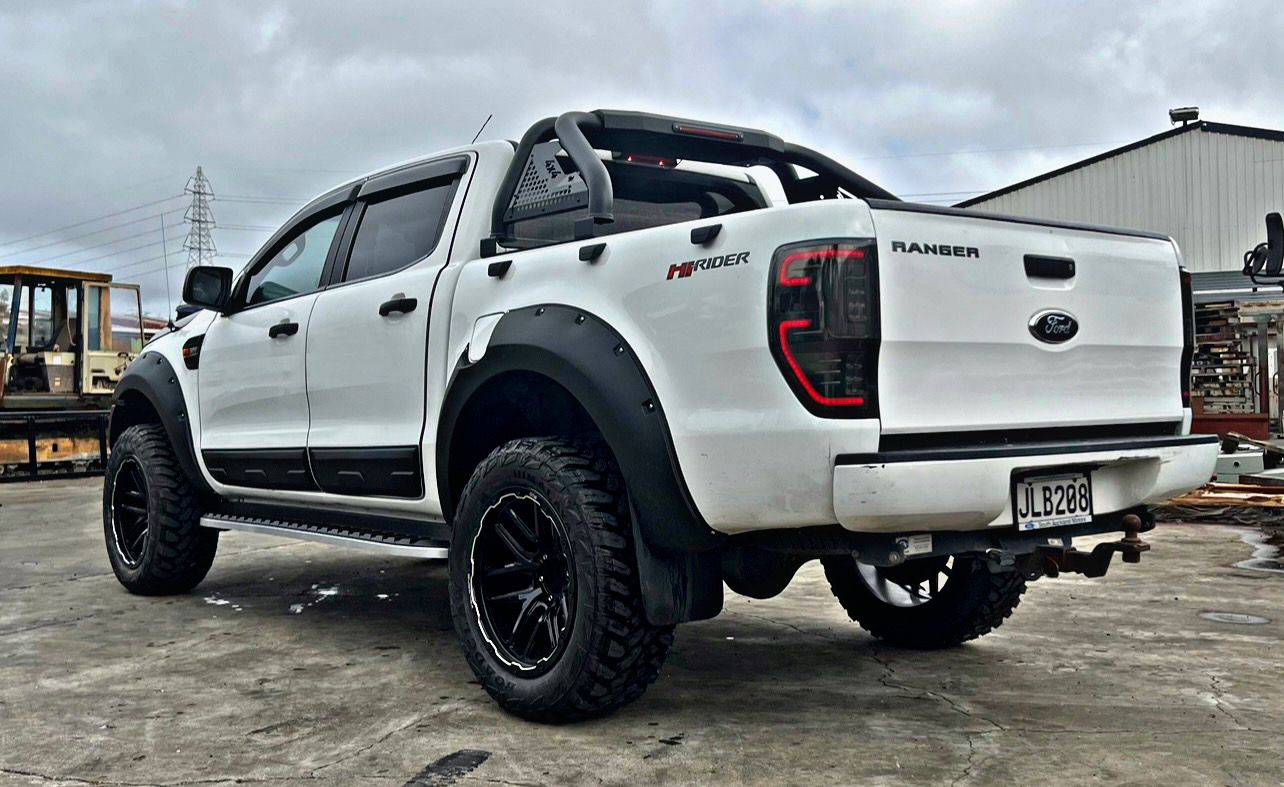 FORD RANGER SPORTS/ROLL BAR